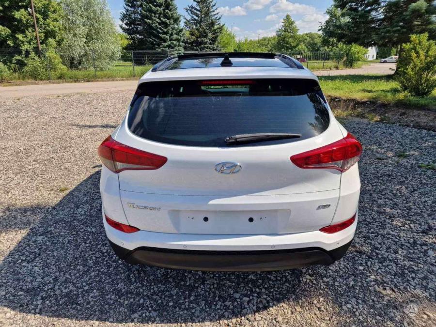 Balts Hyundai Tucson 2015 Panevēža, ar dzinēja tilpumu 1.70 L un nobraukumu 238 tūkst. km par 7999 €, foto 12 vietnē AUTOMOTO.COM.LV
