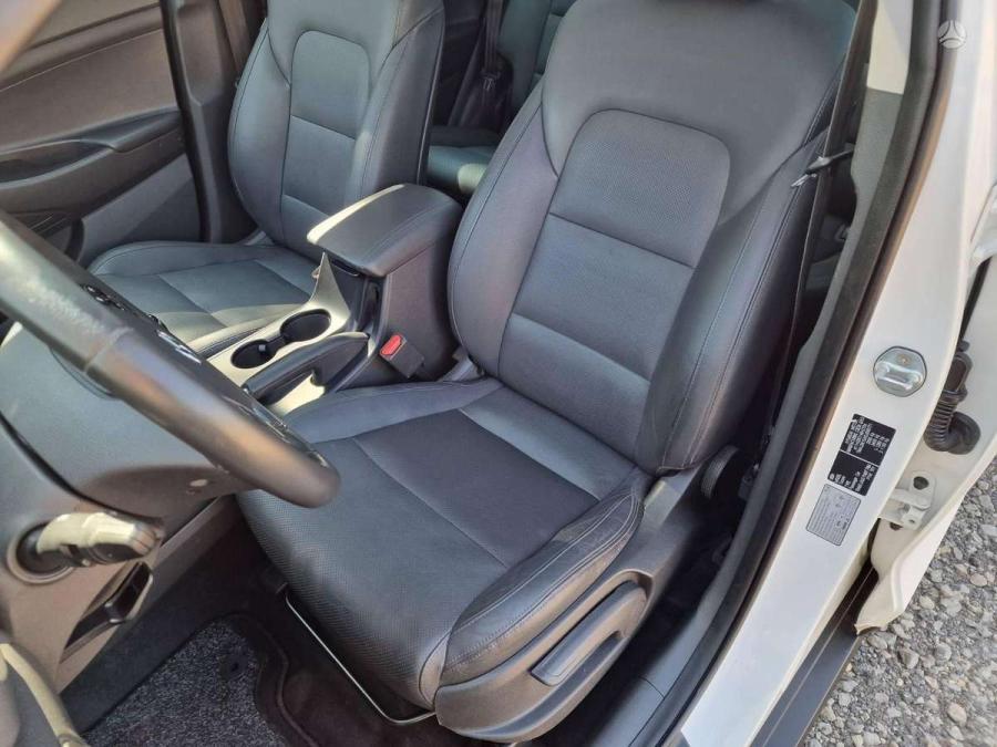 Balts Hyundai Tucson 2015 Panevēža, ar dzinēja tilpumu 1.70 L un nobraukumu 238 tūkst. km par 7999 €, foto 22 vietnē AUTOMOTO.COM.LV