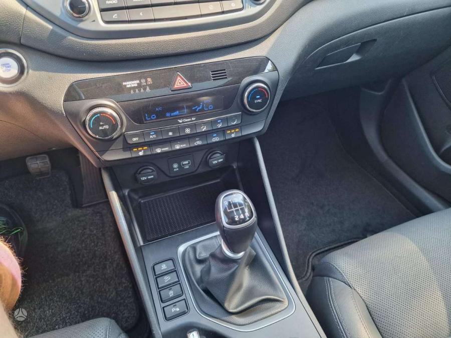 Balts Hyundai Tucson 2015 Panevēža, ar dzinēja tilpumu 1.70 L un nobraukumu 238 tūkst. km par 7999 €, foto 35 vietnē AUTOMOTO.COM.LV