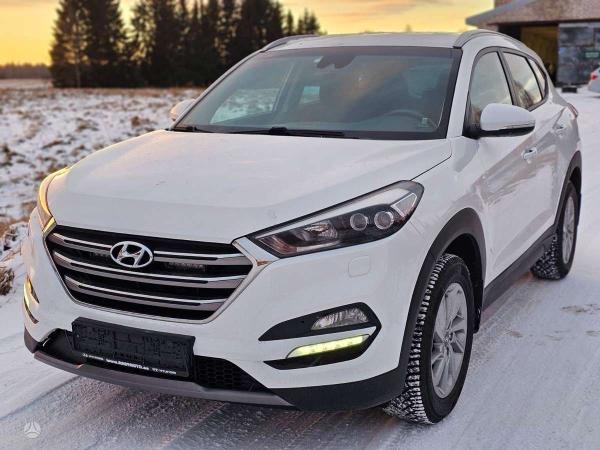 White Hyundai Tucson 2016 in Rokiskis, with an engine capacity of 1.59 L and mileage of 110 thousand km for 7950 €, photo 2 on AUTOMOTO.COM.LV