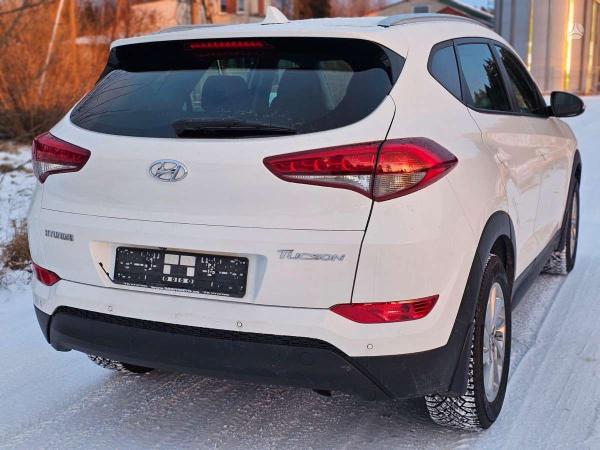 White Hyundai Tucson 2016 in Rokiskis, with an engine capacity of 1.59 L and mileage of 110 thousand km for 7950 €, photo 3 on AUTOMOTO.COM.LV