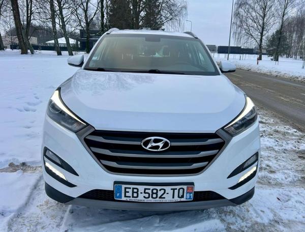 White Hyundai Tucson 2016 in Taurage, with an engine capacity of 1.69 L and mileage of 210 thousand km for 9400 €, photo 6 on AUTOMOTO.COM.LV