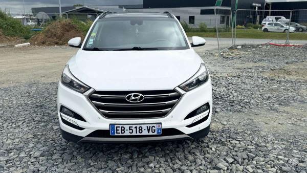 Balts Hyundai Tucson 2016 Tauragė, ar dzinēja tilpumu 1.69 L un nobraukumu 241 tūkst. km par 8600 €, foto 1 vietnē AUTOMOTO.COM.LV