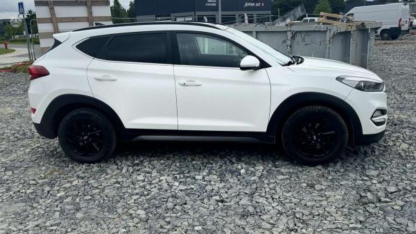 Balts Hyundai Tucson 2016 Tauragė, ar dzinēja tilpumu 1.69 L un nobraukumu 241 tūkst. km par 8600 €, foto 4 vietnē AUTOMOTO.COM.LV