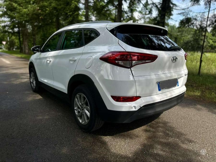 Balts Hyundai Tucson 2016 Tauragė, ar dzinēja tilpumu 1.69 L un nobraukumu 210 tūkst. km par 8900 €, foto 7 vietnē AUTOMOTO.COM.LV