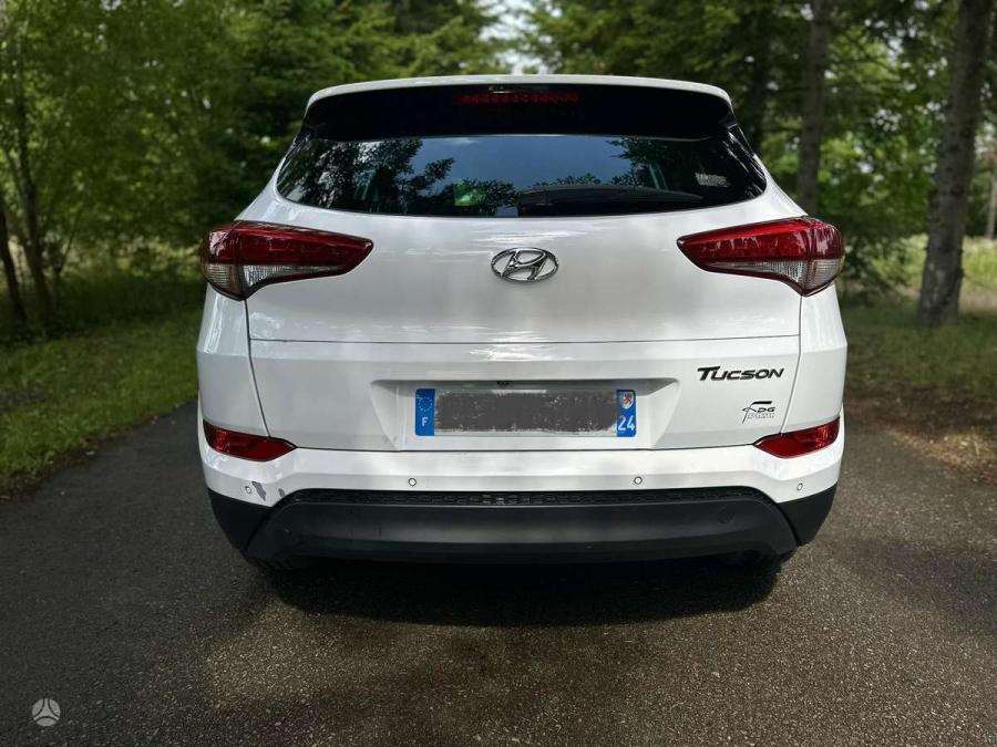 Balts Hyundai Tucson 2016 Tauragė, ar dzinēja tilpumu 1.69 L un nobraukumu 210 tūkst. km par 8900 €, foto 8 vietnē AUTOMOTO.COM.LV