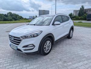 White Hyundai Tucson 2016 in Taurage, with an engine capacity of 1.69 L and mileage of 137 thousand km for 10500 €, photo  on AUTOMOTO.COM.LV