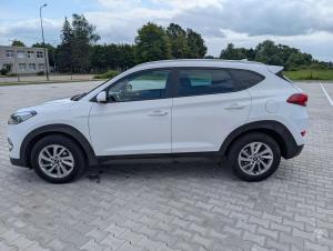 White Hyundai Tucson 2016 in Taurage, with an engine capacity of 1.69 L and mileage of 137 thousand km for 10500 €, photo 10 on AUTOMOTO.COM.LV