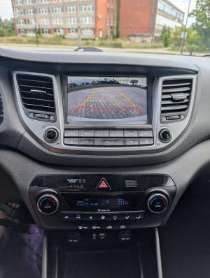 White Hyundai Tucson 2016 in Taurage, with an engine capacity of 1.69 L and mileage of 137 thousand km for 10500 €, photo 14 on AUTOMOTO.COM.LV