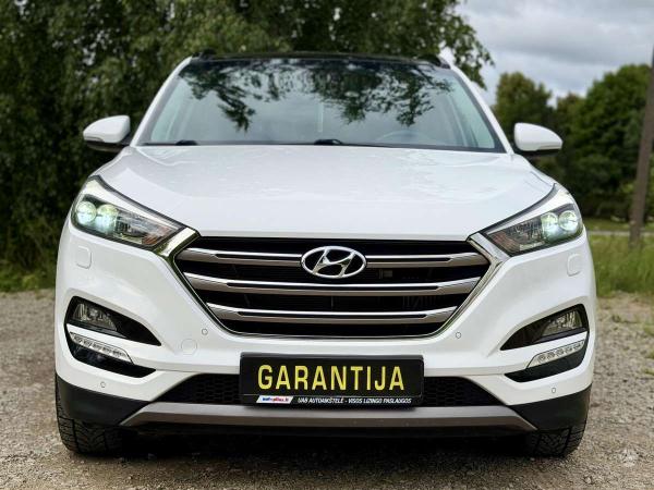 White Hyundai Tucson 2016 in Siauliai, with an engine capacity of 2.00 L and mileage of 179 thousand km for 14999 €, photo 5 on AUTOMOTO.COM.LV