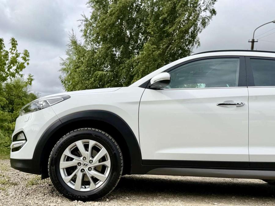 Balts Hyundai Tucson 2016 Šauļi, ar dzinēja tilpumu 2.00 L un nobraukumu 179 tūkst. km par 14999 €, foto 12 vietnē AUTOMOTO.COM.LV