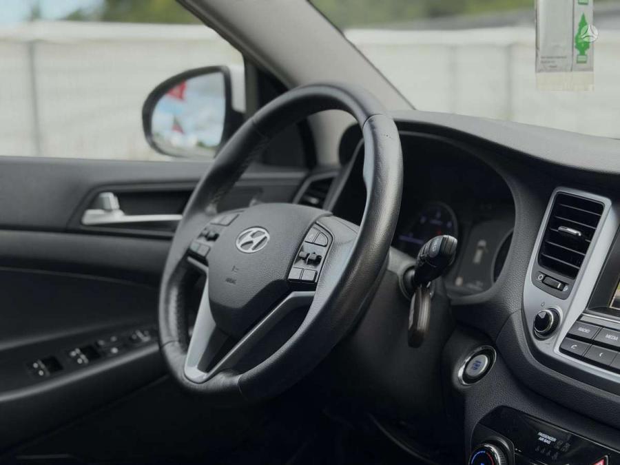 Balts Hyundai Tucson 2016 Šauļi, ar dzinēja tilpumu 2.00 L un nobraukumu 179 tūkst. km par 14999 €, foto 26 vietnē AUTOMOTO.COM.LV