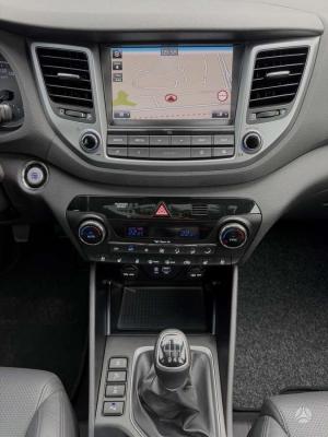 Balts Hyundai Tucson 2016 Šauļi, ar dzinēja tilpumu 2.00 L un nobraukumu 179 tūkst. km par 14999 €, foto 41 vietnē AUTOMOTO.COM.LV
