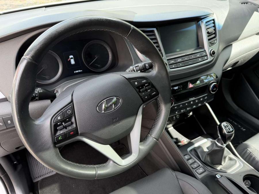 Balts Hyundai Tucson 2016 Kauņa, ar dzinēja tilpumu 1.69 L un nobraukumu 210 tūkst. km par 9700 €, foto 16 vietnē AUTOMOTO.COM.LV
