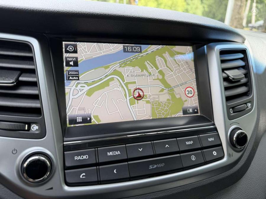 Balts Hyundai Tucson 2016 Kauņa, ar dzinēja tilpumu 1.69 L un nobraukumu 210 tūkst. km par 9700 €, foto 23 vietnē AUTOMOTO.COM.LV