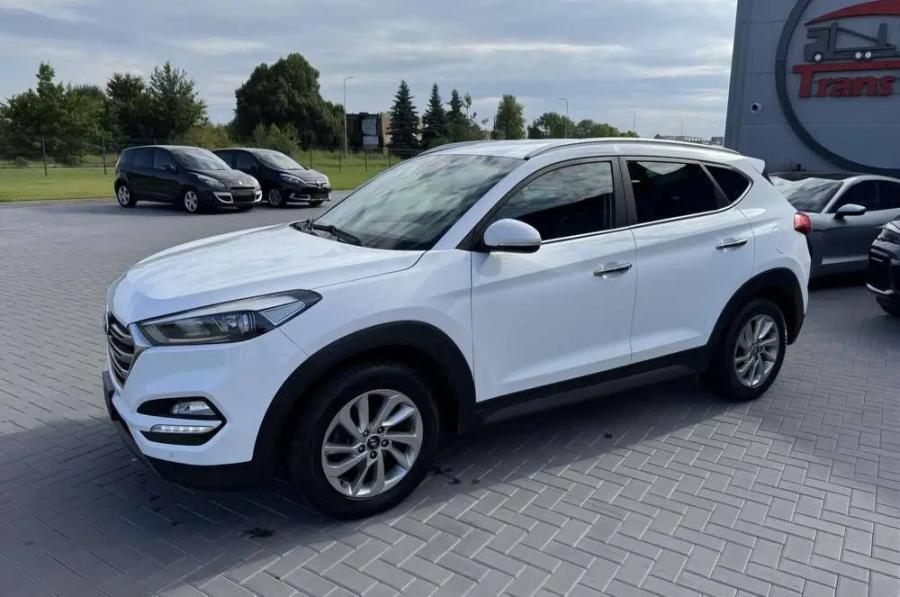 Balts Hyundai Tucson 2016 Telšiai, ar dzinēja tilpumu 1.70 L un nobraukumu 235 tūkst. km par 8990 €, foto 5 vietnē AUTOMOTO.COM.LV