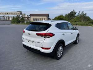 Balts Hyundai Tucson 2016 Telšiai, ar dzinēja tilpumu 1.69 L un nobraukumu 235 tūkst. km par 8999 €, foto 9 vietnē AUTOMOTO.COM.LV