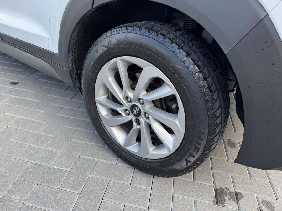 Balts Hyundai Tucson 2016 Telšiai, ar dzinēja tilpumu 1.69 L un nobraukumu 235 tūkst. km par 8999 €, foto 18 vietnē AUTOMOTO.COM.LV