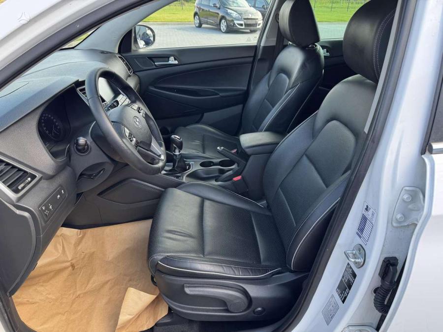 Balts Hyundai Tucson 2016 Telšiai, ar dzinēja tilpumu 1.69 L un nobraukumu 235 tūkst. km par 8999 €, foto 22 vietnē AUTOMOTO.COM.LV