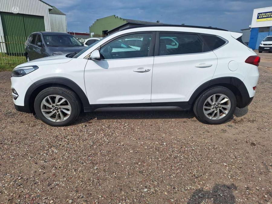 Balts Hyundai Tucson 2016 Tauragė, ar dzinēja tilpumu 1.69 L un nobraukumu 200 tūkst. km par 8800 €, foto 3 vietnē AUTOMOTO.COM.LV