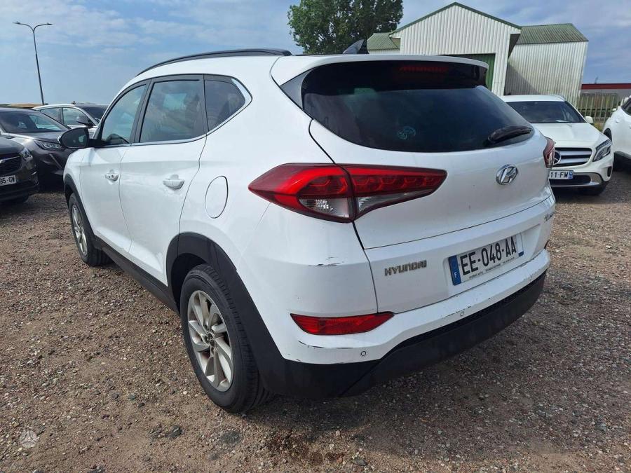 Balts Hyundai Tucson 2016 Tauragė, ar dzinēja tilpumu 1.69 L un nobraukumu 200 tūkst. km par 8800 €, foto 4 vietnē AUTOMOTO.COM.LV