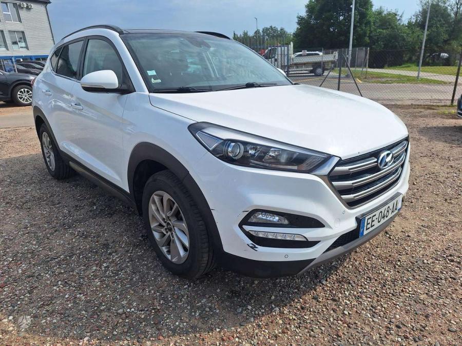 Balts Hyundai Tucson 2016 Tauragė, ar dzinēja tilpumu 1.69 L un nobraukumu 200 tūkst. km par 8800 €, foto 8 vietnē AUTOMOTO.COM.LV
