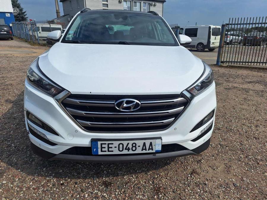 Balts Hyundai Tucson 2016 Tauragė, ar dzinēja tilpumu 1.69 L un nobraukumu 200 tūkst. km par 8800 €, foto 9 vietnē AUTOMOTO.COM.LV