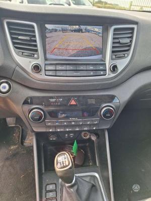 Balts Hyundai Tucson 2016 Tauragė, ar dzinēja tilpumu 1.69 L un nobraukumu 200 tūkst. km par 8800 €, foto 12 vietnē AUTOMOTO.COM.LV