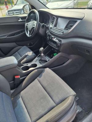 Balts Hyundai Tucson 2016 Tauragė, ar dzinēja tilpumu 1.69 L un nobraukumu 200 tūkst. km par 8800 €, foto 19 vietnē AUTOMOTO.COM.LV