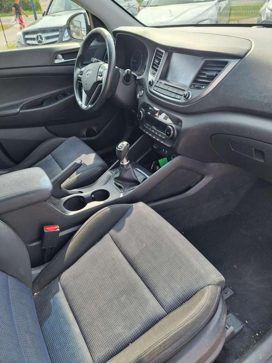 Balts Hyundai Tucson 2016 Tauragė, ar dzinēja tilpumu 1.69 L un nobraukumu 200 tūkst. km par 8800 €, foto 19 vietnē AUTOMOTO.COM.LV