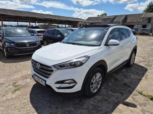 Balts Hyundai Tucson 2016 Tauragė, ar dzinēja tilpumu 2.00 L un nobraukumu 244 tūkst. km par 9000 €, foto  vietnē AUTOMOTO.COM.LV