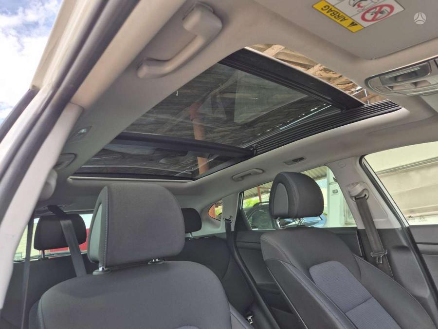 White Hyundai Tucson 2016 in Taurage, with an engine capacity of 2.00 L and mileage of 244 thousand km for 9000 €, photo 11 on AUTOMOTO.COM.LV