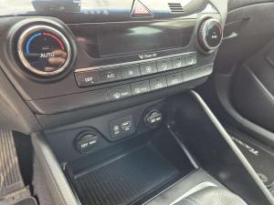 Balts Hyundai Tucson 2016 Kauņa, ar dzinēja tilpumu 1.69 L un nobraukumu 173 tūkst. km par 8600 €, foto 13 vietnē AUTOMOTO.COM.LV