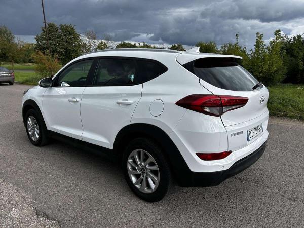 Hyundai Tucson 2016 in Panevezys on AUTOMOTO.COM.LV White Hyundai Tucson 2016 in Panevezys, with an engine capacity of 1.69 L and mileage of 246 thousand km for 8200 ā¬, photo 7 on AUTOMOTO.COM.LV
