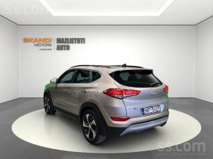 White Hyundai Tucson 2016 in Riga, with an engine capacity of 1.60 L and mileage of 135 thousand km for 15790 €, photo 5 on AUTOMOTO.COM.LV