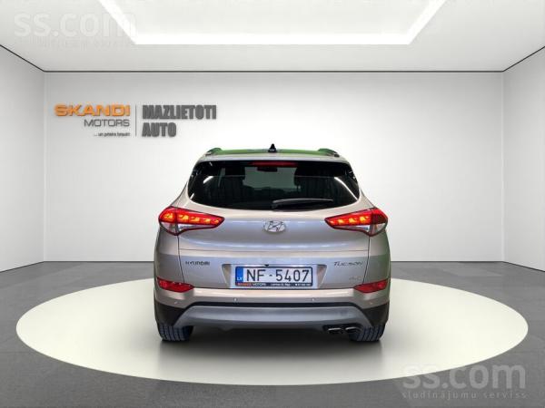 Balts Hyundai Tucson 2016 Rīga, ar dzinēja tilpumu 1.60 L un nobraukumu 135 tūkst. km par 15790 €, foto 6 vietnē AUTOMOTO.COM.LV