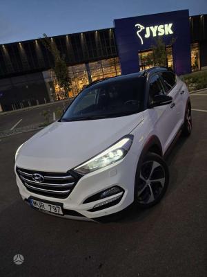 Balts Hyundai Tucson 2016 Viļņa, ar dzinēja tilpumu 2.00 L un nobraukumu 244 tūkst. km par 12999 €, foto  vietnē AUTOMOTO.COM.LV
