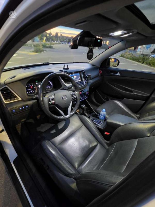 Balts Hyundai Tucson 2016 Viļņa, ar dzinēja tilpumu 2.00 L un nobraukumu 244 tūkst. km par 12999 €, foto 10 vietnē AUTOMOTO.COM.LV
