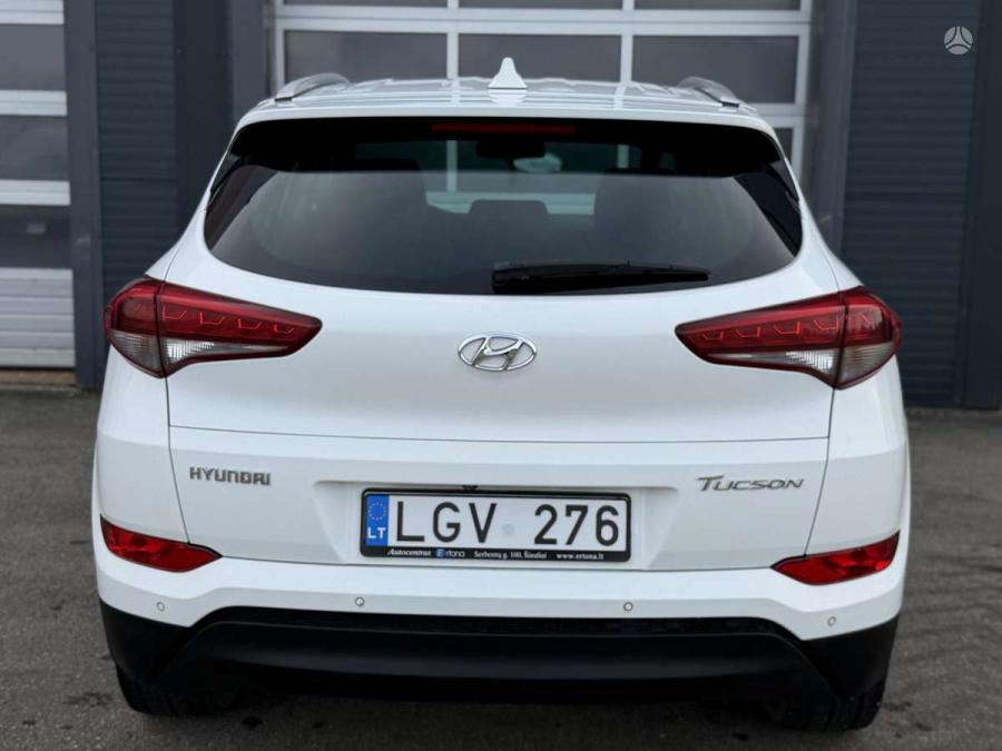 Balts Hyundai Tucson 2016 Panevēža, ar dzinēja tilpumu 1.69 L un nobraukumu 159 tūkst. km par 10950 €, foto 8 vietnē AUTOMOTO.COM.LV