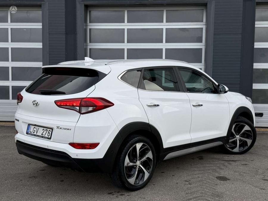 Balts Hyundai Tucson 2016 Panevēža, ar dzinēja tilpumu 1.69 L un nobraukumu 159 tūkst. km par 10950 €, foto 9 vietnē AUTOMOTO.COM.LV