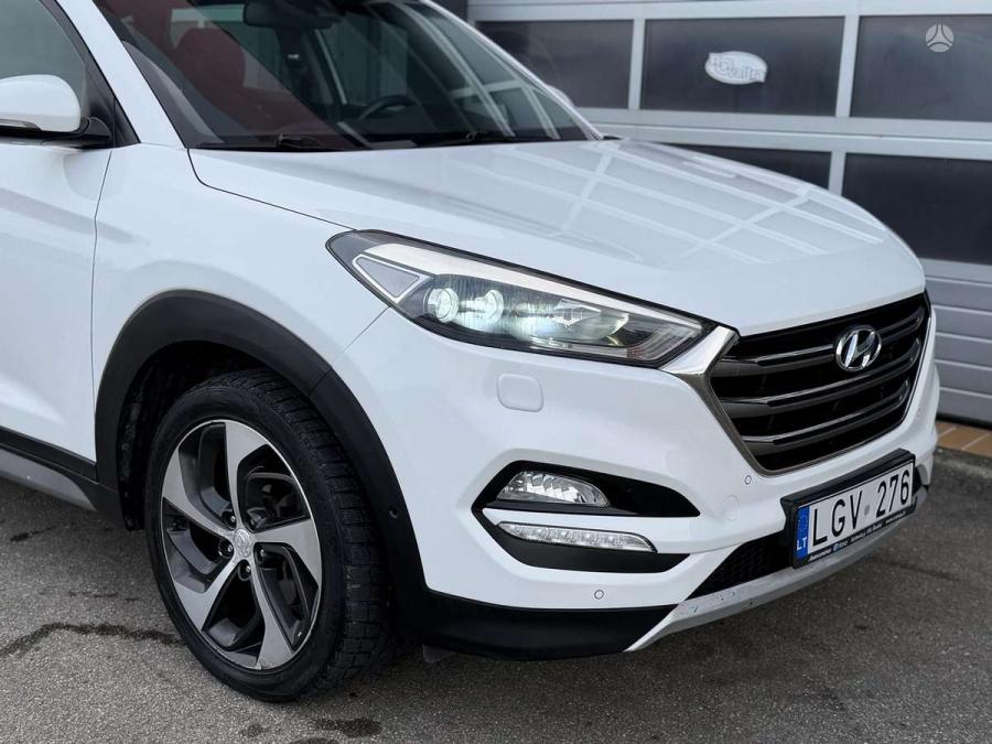 Balts Hyundai Tucson 2016 Panevēža, ar dzinēja tilpumu 1.69 L un nobraukumu 159 tūkst. km par 10950 €, foto 11 vietnē AUTOMOTO.COM.LV