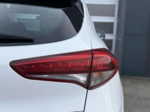 Balts Hyundai Tucson 2016 Panevēža, ar dzinēja tilpumu 1.69 L un nobraukumu 159 tūkst. km par 10950 €, foto 14 vietnē AUTOMOTO.COM.LV