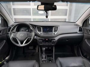 Balts Hyundai Tucson 2016 Panevēža, ar dzinēja tilpumu 1.69 L un nobraukumu 159 tūkst. km par 10950 €, foto 17 vietnē AUTOMOTO.COM.LV