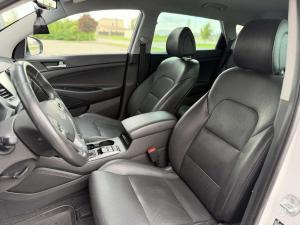 Balts Hyundai Tucson 2016 Panevēža, ar dzinēja tilpumu 1.69 L un nobraukumu 159 tūkst. km par 10950 €, foto 20 vietnē AUTOMOTO.COM.LV