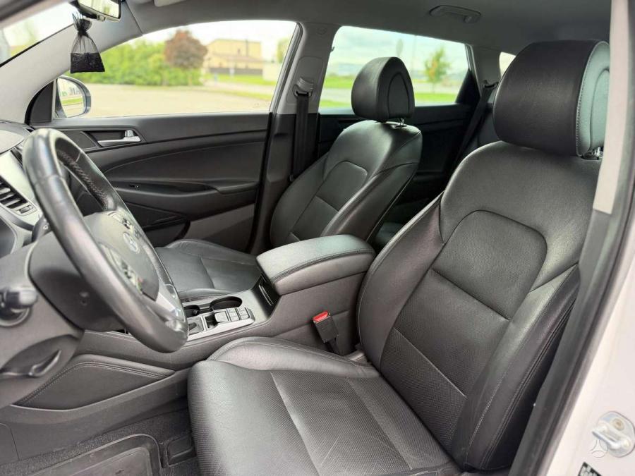 Balts Hyundai Tucson 2016 Panevēža, ar dzinēja tilpumu 1.69 L un nobraukumu 159 tūkst. km par 10950 €, foto 20 vietnē AUTOMOTO.COM.LV
