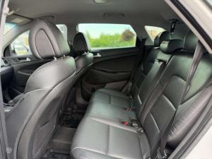 Balts Hyundai Tucson 2016 Panevēža, ar dzinēja tilpumu 1.69 L un nobraukumu 159 tūkst. km par 10950 €, foto 22 vietnē AUTOMOTO.COM.LV