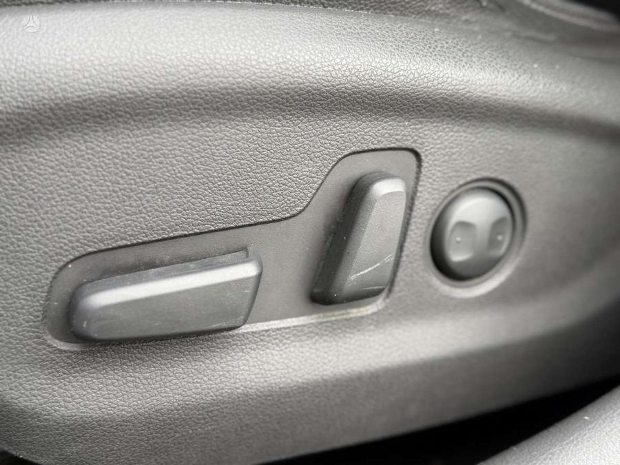 Balts Hyundai Tucson 2016 Panevēža, ar dzinēja tilpumu 1.69 L un nobraukumu 159 tūkst. km par 10950 €, foto 23 vietnē AUTOMOTO.COM.LV