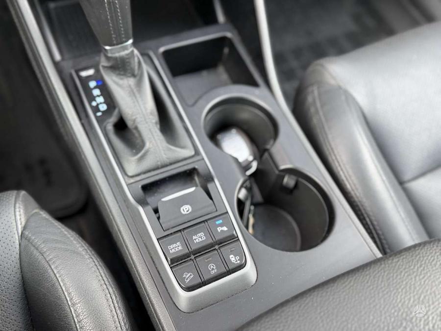 Balts Hyundai Tucson 2016 Panevēža, ar dzinēja tilpumu 1.69 L un nobraukumu 159 tūkst. km par 10950 €, foto 27 vietnē AUTOMOTO.COM.LV