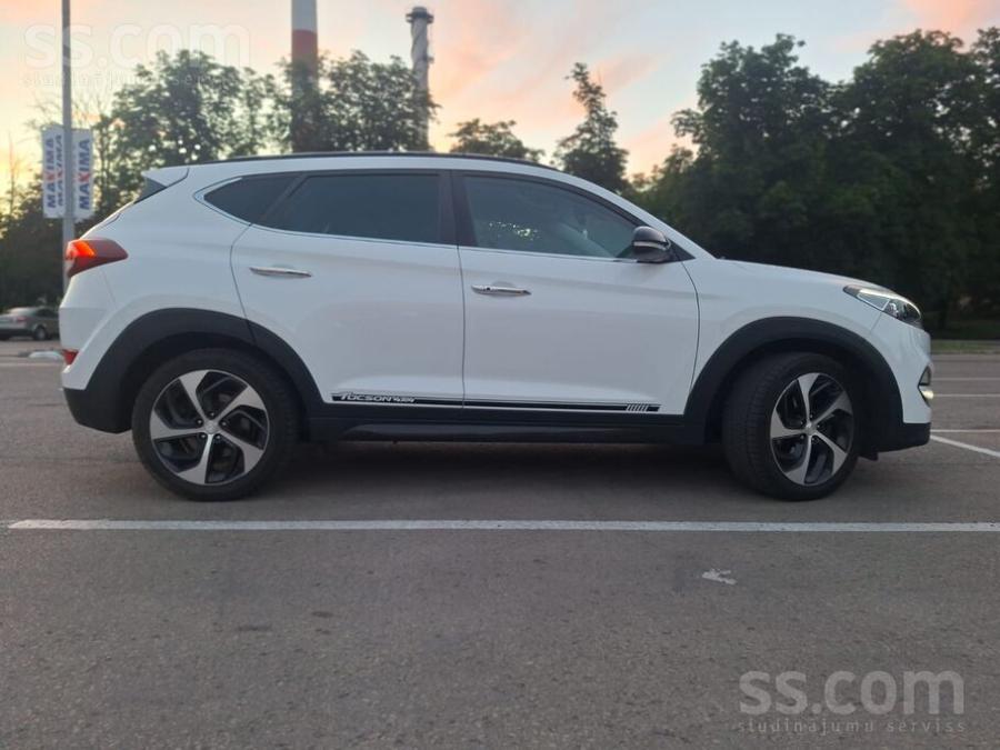Balts Hyundai Tucson 2017 Rīga, ar dzinēja tilpumu 2.00 L un nobraukumu 97 tūkst. km par 14500 €, foto 6 vietnē AUTOMOTO.COM.LV