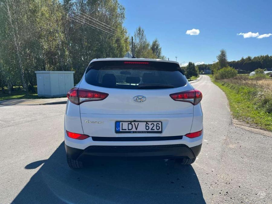 Balts Hyundai Tucson 2017 Šauļi, ar dzinēja tilpumu 2.00 L un nobraukumu 144 tūkst. km par 7500 €, foto 3 vietnē AUTOMOTO.COM.LV